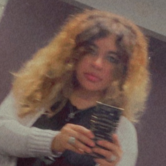 Jay's Closet (@jay_flo) | Poshmark